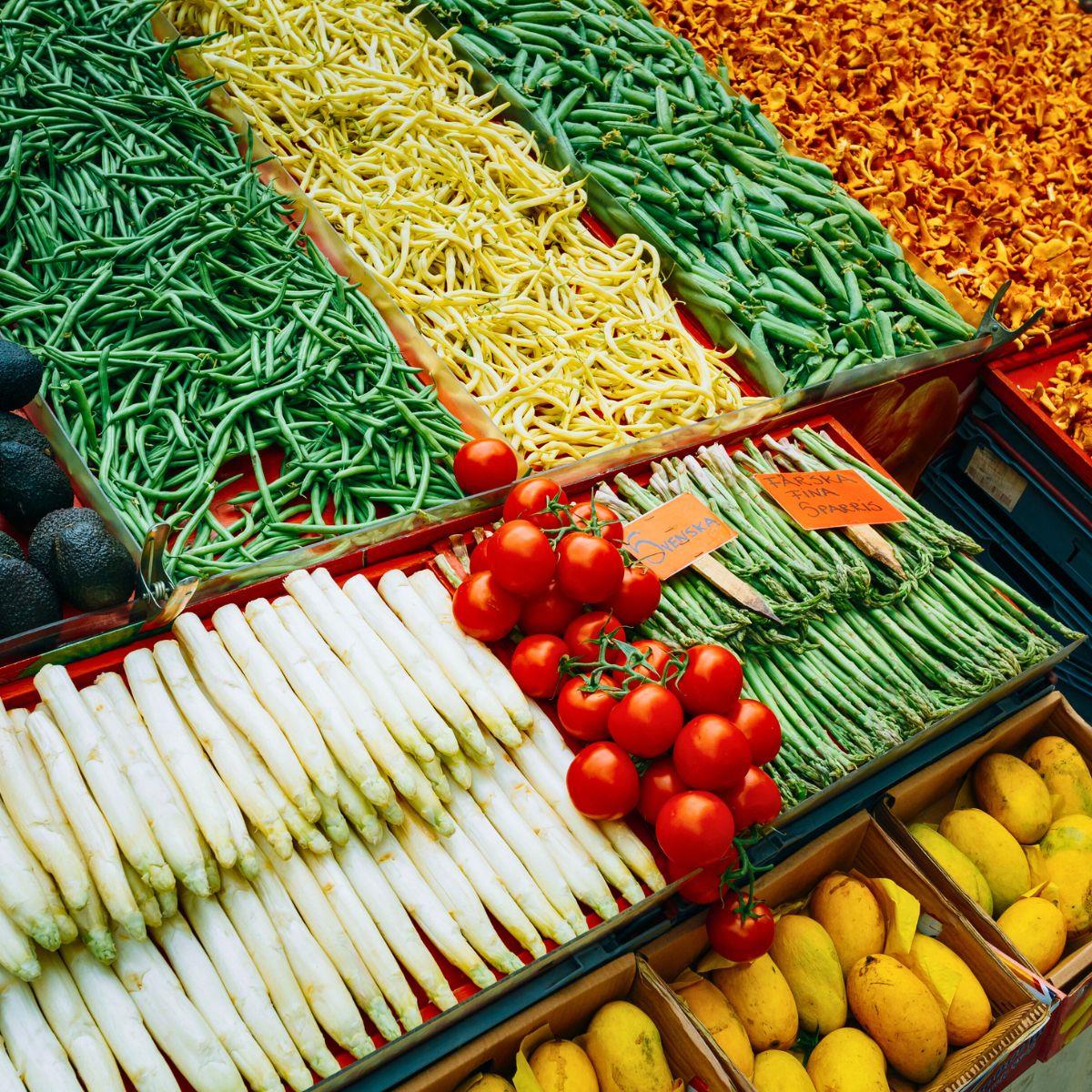 sustainable-local-and-seasonable-food-drink-and-crafts-tile.jpg?quality=75